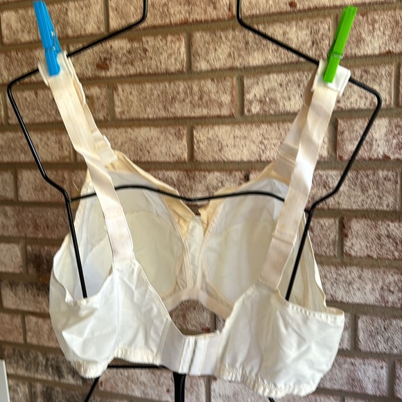 Bestform | Intimates & Sleepwear | Nos Vintage 95s Circle Stitch Bra Sz ...